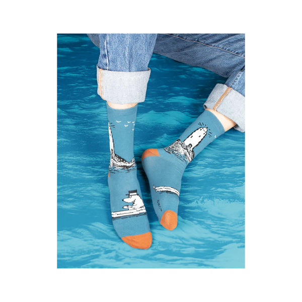 Mummi Sokker Mummipappa i båten Petrol - Nordicbuddies - Den offisielle Mummibutikken i Norge